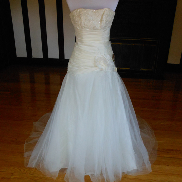 Lise Saint Germain | Dresses | Lise Saint Germain Wedding Dress Gd63 ...